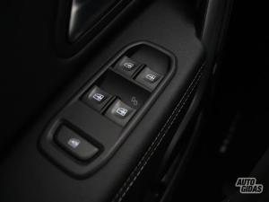 Black Dacia Duster 2018 in Vilnius, with an engine capacity of 1.20 L and mileage of 105 thousand km for 9699 €, photo 26 on AUTOMOTO.COM.LV