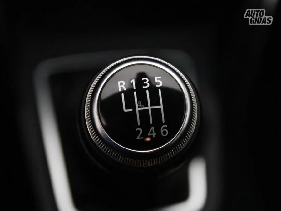 Black Dacia Duster 2018 in Vilnius, with an engine capacity of 1.20 L and mileage of 105 thousand km for 9699 €, photo 30 on AUTOMOTO.COM.LV