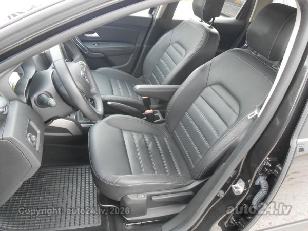 Black Dacia Duster 2019 in Viljandi, with an engine capacity of 1.30 L and mileage of 84 thousand km for 9990 €, photo 9 on AUTOMOTO.COM.LV