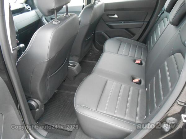 Black Dacia Duster 2019 in Viljandi, with an engine capacity of 1.30 L and mileage of 84 thousand km for 9990 €, photo 10 on AUTOMOTO.COM.LV