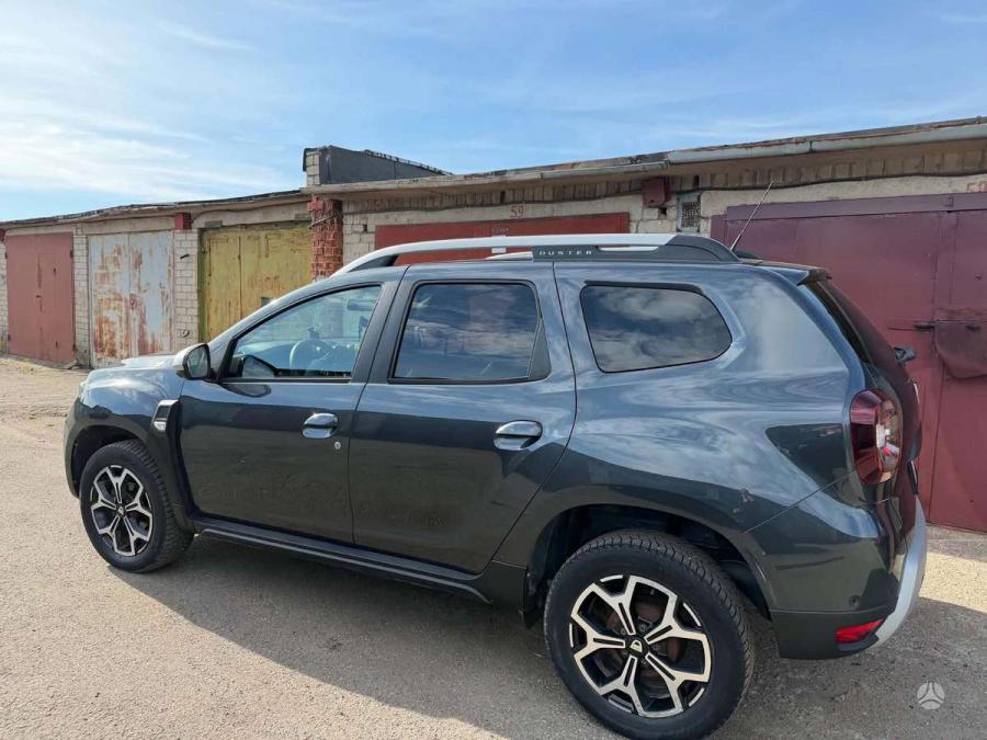 Черный Дачия Duster 2019 в Клайпеда, объемом двигателя 1.60 л и пробегом 110 тыс. км за 9200 €, фото 1 на AUTOMOTO.COM.LV