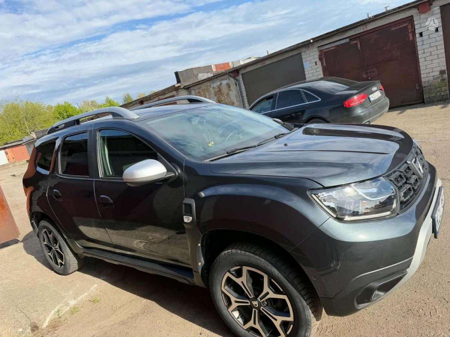 Черный Дачия Duster 2019 в Клайпеда, объемом двигателя 1.60 л и пробегом 110 тыс. км за 9200 €, фото 3 на AUTOMOTO.COM.LV