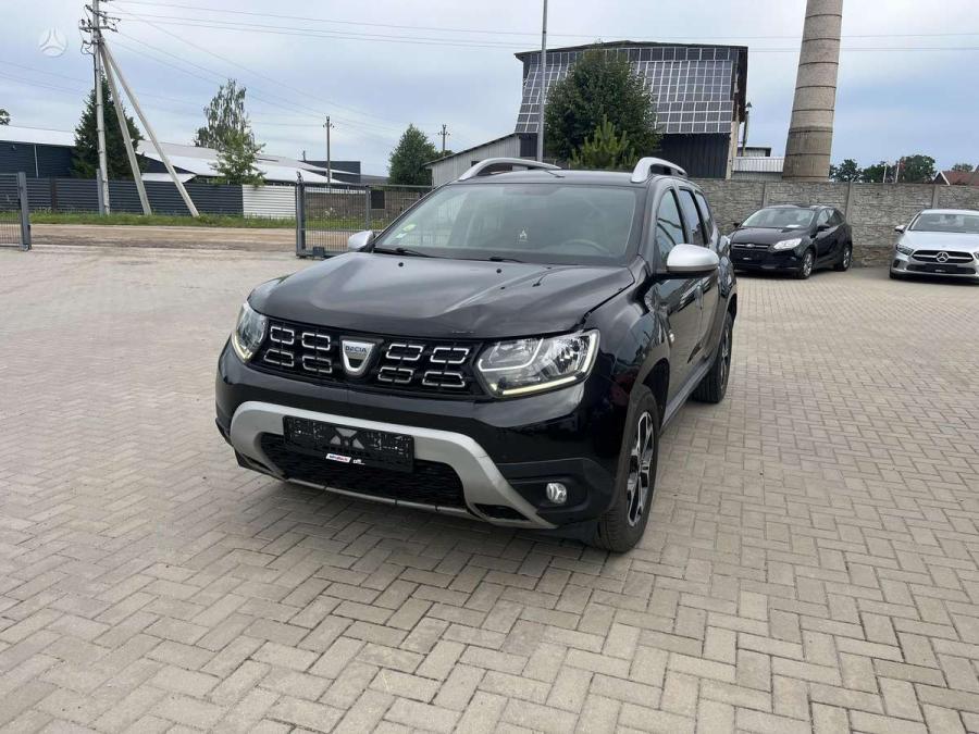 Black Dacia Duster 2020 in Taurage, with an engine capacity of 1.46 L and mileage of 214 thousand km for 7800 €, photo 6 on AUTOMOTO.COM.LV