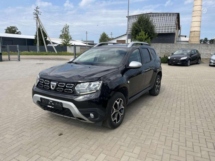 Black Dacia Duster 2020 in Taurage, with an engine capacity of 1.50 L and mileage of 214 thousand km for 7800 €, photo 4 on AUTOMOTO.COM.LV