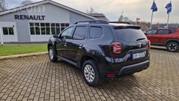 Black Dacia Duster 2021 in Madona, with an engine capacity of 1.00 L and mileage of 81 thousand km for 10800 €, photo 3 on AUTOMOTO.COM.LV