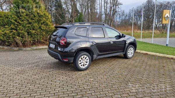 Black Dacia Duster 2021 in Madona, with an engine capacity of 1.00 L and mileage of 81 thousand km for 10800 €, photo 4 on AUTOMOTO.COM.LV
