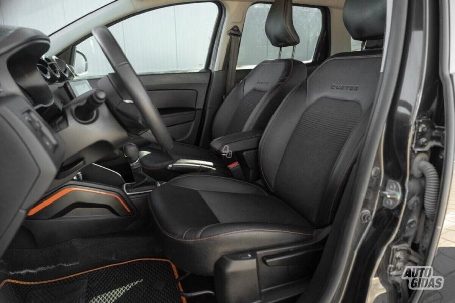Black Dacia Duster 2022 in Vilnius, with an engine capacity of 1.30 L and mileage of 63 thousand km for 15750 €, photo 9 on AUTOMOTO.COM.LV