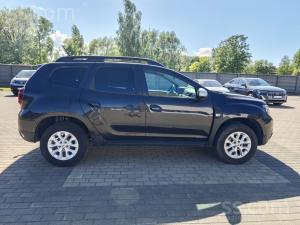 Black Dacia Duster 2024 in Riga, with an engine capacity of 1.50 L and mileage of 91 thousand km for 17500 €, photo 7 on AUTOMOTO.COM.LV