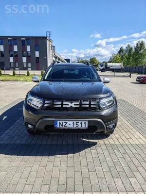 Black Dacia Duster 2024 in Riga, with an engine capacity of 1.50 L and mileage of 91 thousand km for 17500 €, photo 9 on AUTOMOTO.COM.LV