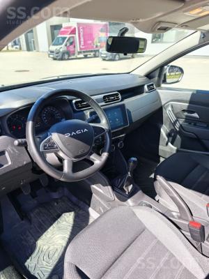 Black Dacia Duster 2024 in Riga, with an engine capacity of 1.50 L and mileage of 91 thousand km for 17500 €, photo 12 on AUTOMOTO.COM.LV