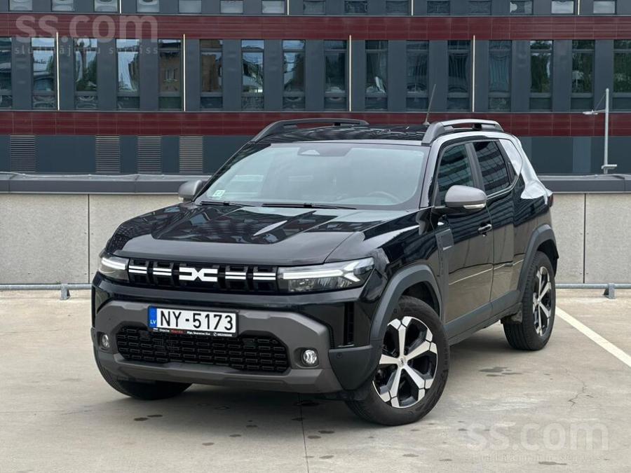 Melns Dacia Duster 2024 Rīga, ar dzinēja tilpumu 1.00 L un nobraukumu 20 tūkst. km par 21900 €, foto 1 vietnē AUTOMOTO.COM.LV