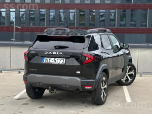 Melns Dacia Duster 2024 Rīga, ar dzinēja tilpumu 1.00 L un nobraukumu 20 tūkst. km par 21900 €, foto 3 vietnē AUTOMOTO.COM.LV