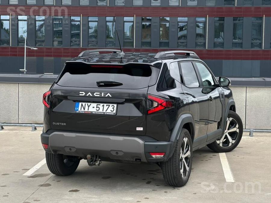 Melns Dacia Duster 2024 Rīga, ar dzinēja tilpumu 1.00 L un nobraukumu 20 tūkst. km par 21900 €, foto 3 vietnē AUTOMOTO.COM.LV
