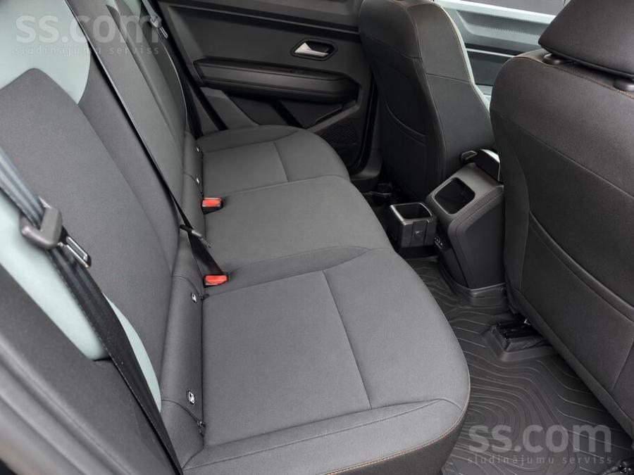 Melns Dacia Duster 2025 Rīga, ar dzinēja tilpumu 1.20 L un nobraukumu 34 tūkst. km par 19595 €, foto 14 vietnē AUTOMOTO.COM.LV