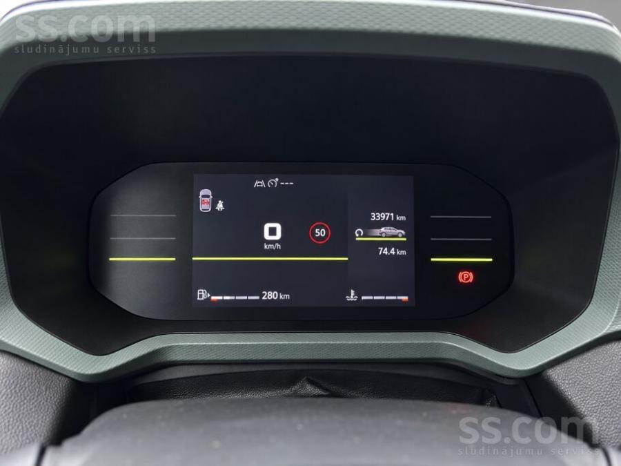 Black Dacia Duster 2025 in Riga, with an engine capacity of 1.20 L and mileage of 34 thousand km for 19595 €, photo 10 on AUTOMOTO.COM.LV