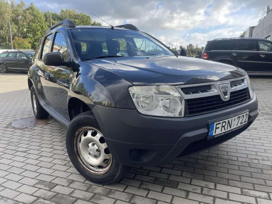 Black Dacia Duster 2011 in Kaunas, with an engine capacity of 1.60 L and mileage of 153 thousand km for 2900 €, photo 1 on AUTOMOTO.COM.LV