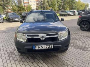 Black Dacia Duster 2011 in Kaunas, with an engine capacity of 1.60 L and mileage of 153 thousand km for 2900 €, photo 4 on AUTOMOTO.COM.LV