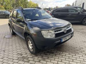 Black Dacia Duster 2011 in Kaunas, with an engine capacity of 1.60 L and mileage of 153 thousand km for 2900 €, photo 5 on AUTOMOTO.COM.LV