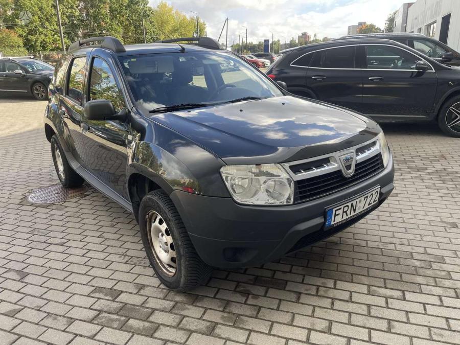 Black Dacia Duster 2011 in Kaunas, with an engine capacity of 1.60 L and mileage of 153 thousand km for 2900 €, photo 5 on AUTOMOTO.COM.LV