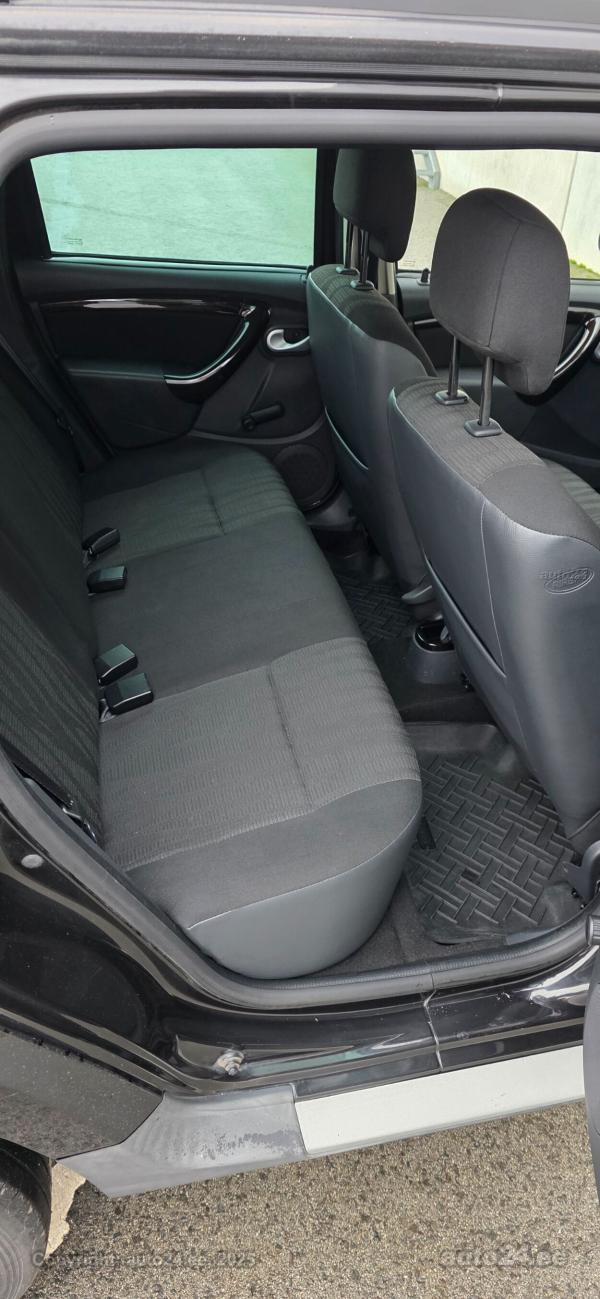 Черный Дачия Duster 2012 в Таллин, объемом двигателя 1.60 л и пробегом 93 тыс. км за 4700 €, фото 11 на AUTOMOTO.COM.LV