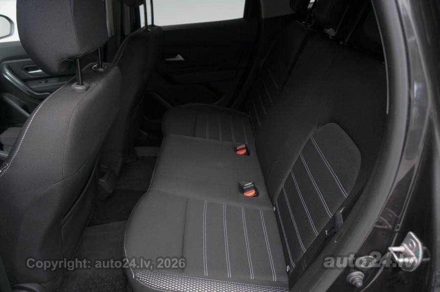 Melns Dacia Duster 2021 Tallina, ar dzinēja tilpumu 1.00 L un nobraukumu 80 tūkst. km par 9900 €, foto 17 vietnē AUTOMOTO.COM.LV
