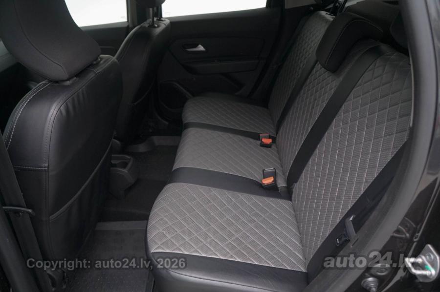 Melns Dacia Duster 2022 Tallina, ar dzinēja tilpumu 1.00 L un nobraukumu 67 tūkst. km par 10990 €, foto 11 vietnē AUTOMOTO.COM.LV