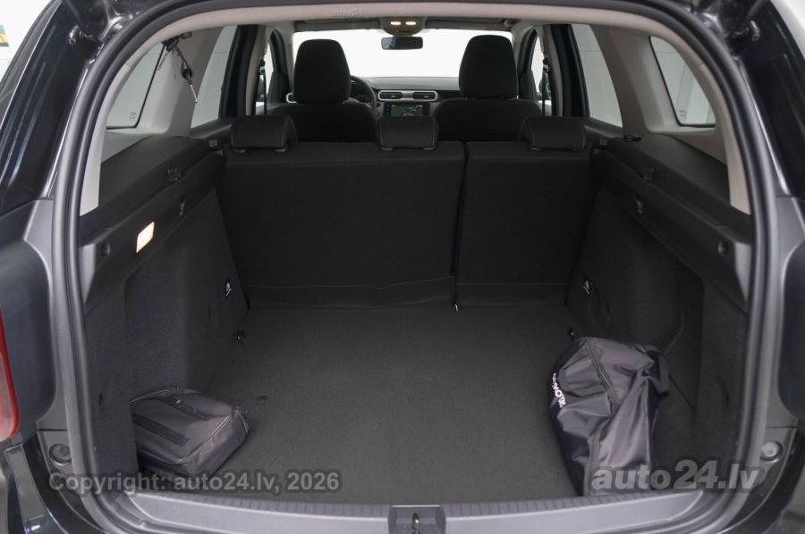 Melns Dacia Duster 2023 Tallina, ar dzinēja tilpumu 1.30 L un nobraukumu 30 tūkst. km par 16990 €, foto 12 vietnē AUTOMOTO.COM.LV
