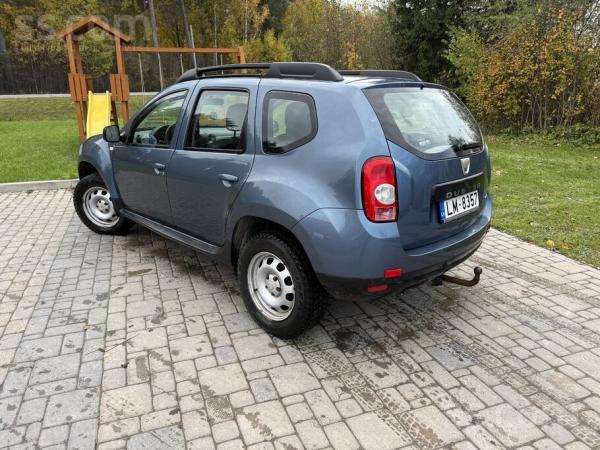 Zils Dacia Duster 2010 Madona, ar dzinēja tilpumu 1.50 L un nobraukumu 330 tūkst. km par 3100 €, foto 4 vietnē AUTOMOTO.COM.LV