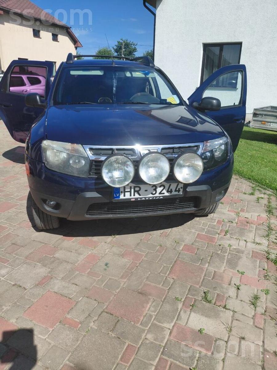 Zils Dacia Duster 2011 Jelgava, ar dzinēja tilpumu 1.50 L un nobraukumu 204 tūkst. km par 5700 €, foto 1 vietnē AUTOMOTO.COM.LV