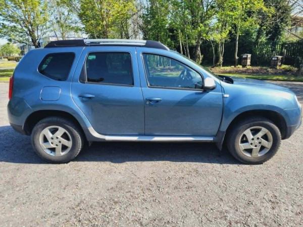 Zils Dacia Duster 2011 Rīga, ar dzinēja tilpumu 1.60 L un nobraukumu 175 tūkst. km par 7200 €, foto 2 vietnē AUTOMOTO.COM.LV