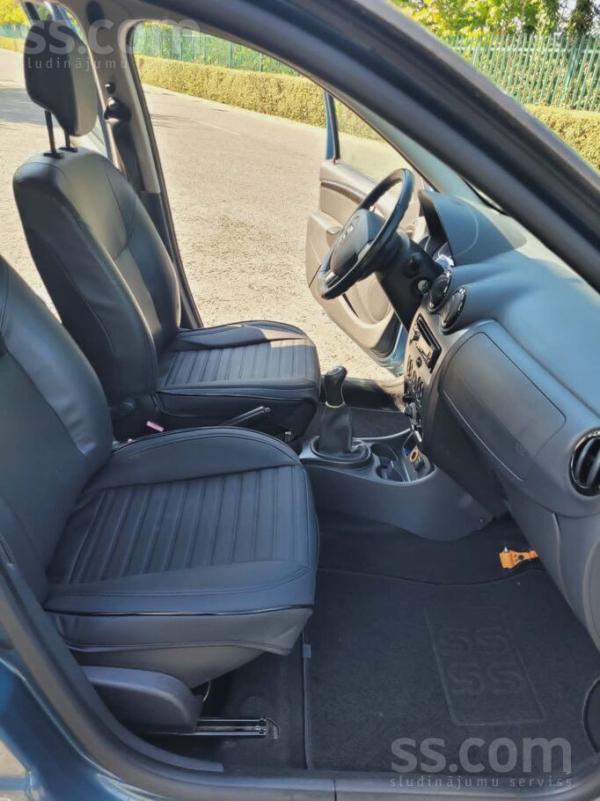 Zils Dacia Duster 2011 Rīga, ar dzinēja tilpumu 1.60 L un nobraukumu 175 tūkst. km par 7200 €, foto 6 vietnē AUTOMOTO.COM.LV