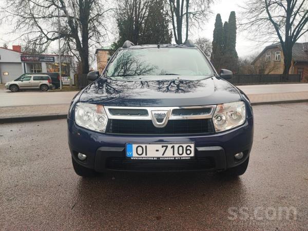Blue Dacia Duster 2012 in Cesis, with an engine capacity of 1.50 L and mileage of 264 thousand km for 5750 €, photo 2 on AUTOMOTO.COM.LV