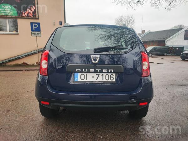 Blue Dacia Duster 2012 in Cesis, with an engine capacity of 1.50 L and mileage of 264 thousand km for 5750 €, photo 5 on AUTOMOTO.COM.LV