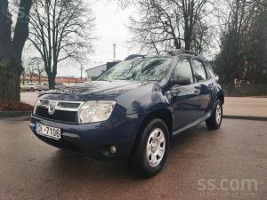 Blue Dacia Duster 2012 in Cesis, with an engine capacity of 1.50 L and mileage of 264 thousand km for 5750 €, photo 4 on AUTOMOTO.COM.LV