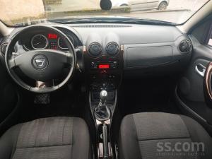 Blue Dacia Duster 2012 in Cesis, with an engine capacity of 1.50 L and mileage of 264 thousand km for 5750 €, photo 12 on AUTOMOTO.COM.LV