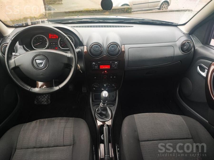 Blue Dacia Duster 2012 in Cesis, with an engine capacity of 1.50 L and mileage of 264 thousand km for 5750 €, photo 12 on AUTOMOTO.COM.LV