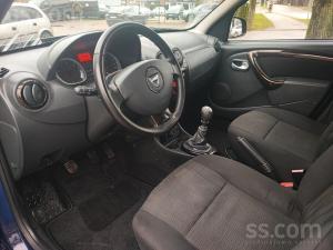 Blue Dacia Duster 2012 in Cesis, with an engine capacity of 1.50 L and mileage of 264 thousand km for 5750 €, photo 13 on AUTOMOTO.COM.LV