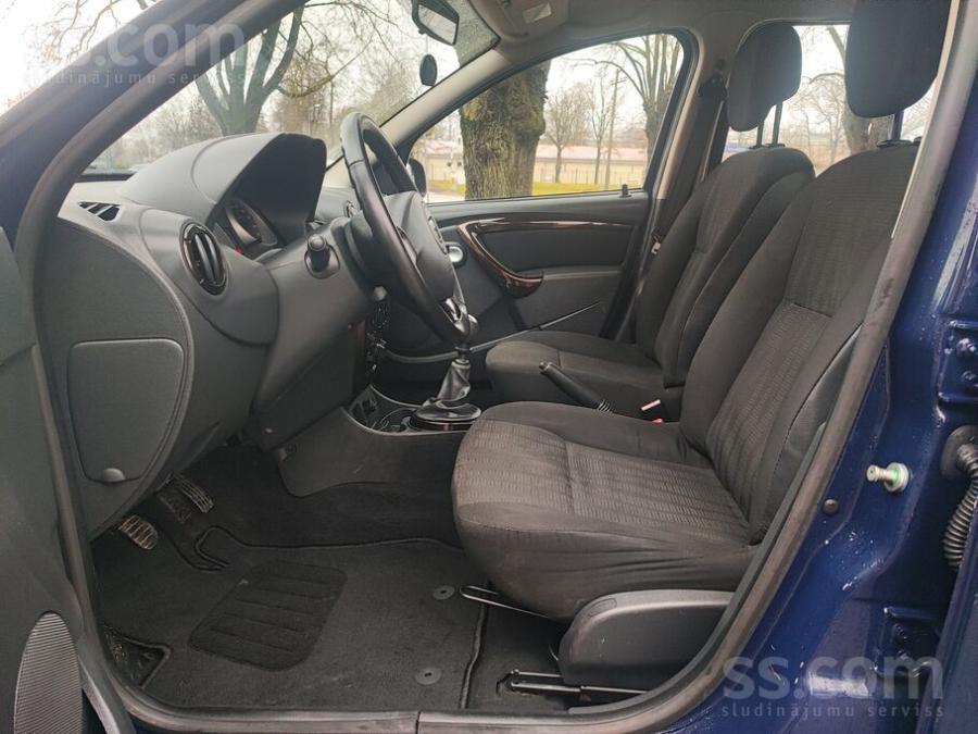 Blue Dacia Duster 2012 in Cesis, with an engine capacity of 1.50 L and mileage of 264 thousand km for 5750 €, photo 14 on AUTOMOTO.COM.LV
