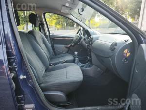 Blue Dacia Duster 2012 in Cesis, with an engine capacity of 1.50 L and mileage of 264 thousand km for 5750 €, photo 1 on AUTOMOTO.COM.LV