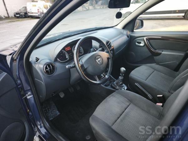 Zils Dacia Duster 2012 Cēsis, ar dzinēja tilpumu 1.50 L un nobraukumu 264 tūkst. km par 5750 €, foto 4 vietnē AUTOMOTO.COM.LV