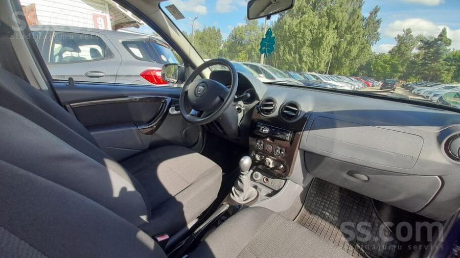 Blue Dacia Duster 2012 in Riga, with an engine capacity of 1.50 L and mileage of 210 thousand km for 4900 €, photo 13 on AUTOMOTO.COM.LV