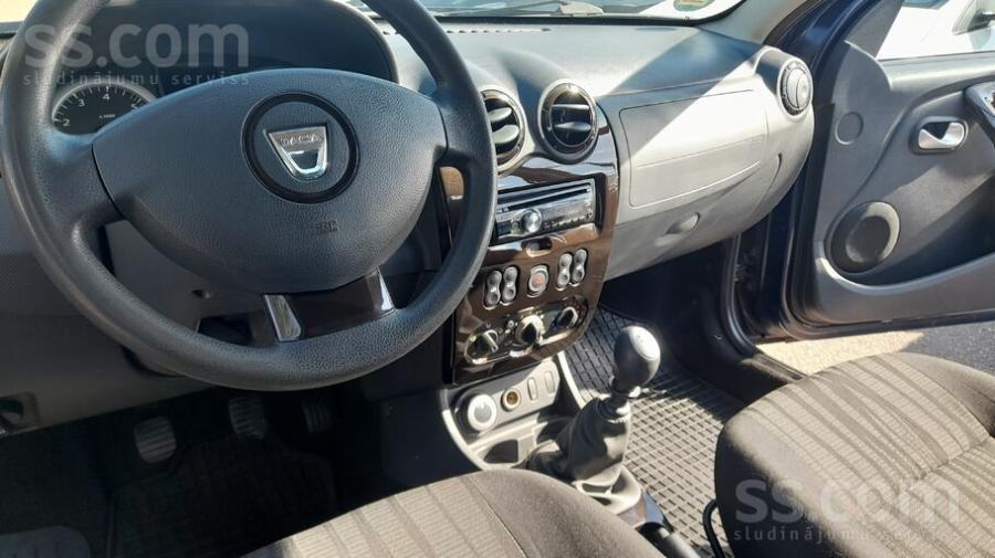 Blue Dacia Duster 2012 in Riga, with an engine capacity of 1.50 L and mileage of 210 thousand km for 4900 €, photo 22 on AUTOMOTO.COM.LV