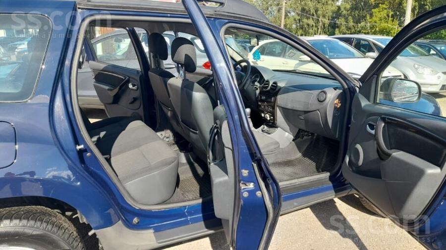 Blue Dacia Duster 2012 in Riga, with an engine capacity of 1.50 L and mileage of 210 thousand km for 4900 €, photo 31 on AUTOMOTO.COM.LV