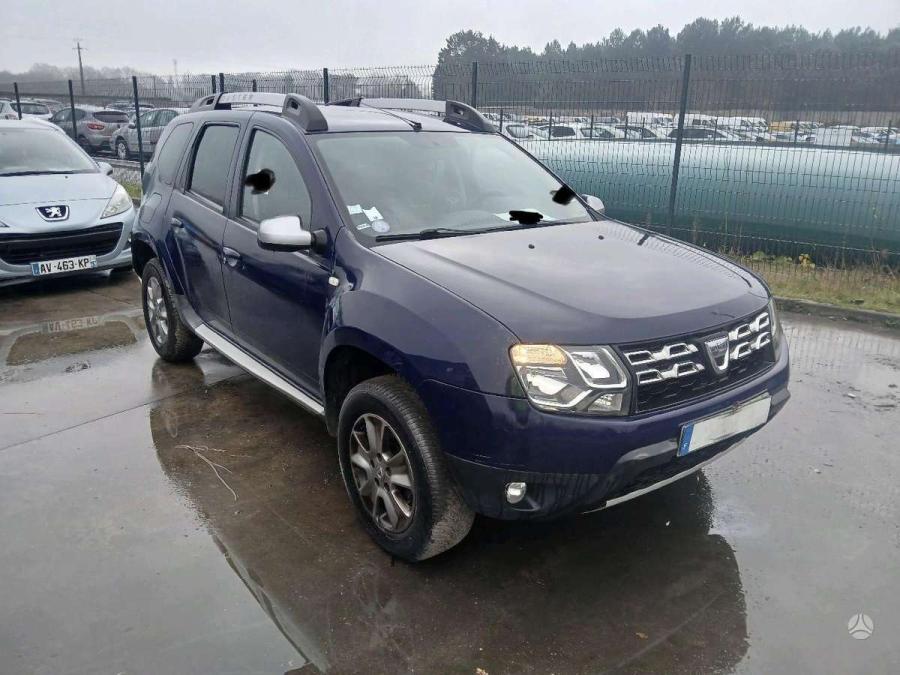 Blue Dacia Duster 2014 in Taurage, with an engine capacity of 1.20 L and mileage of 180 thousand km for 3900 €, photo 1 on AUTOMOTO.COM.LV