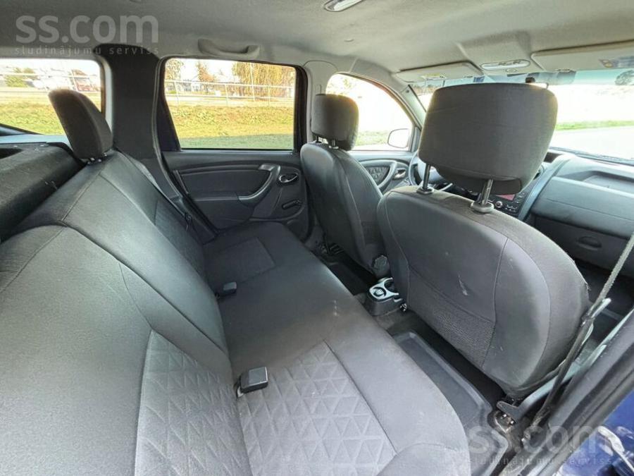 Zils Dacia Duster 2014 Rēzekne, ar dzinēja tilpumu 1.50 L un nobraukumu 0 tūkst. km par 4990 €, foto 12 vietnē AUTOMOTO.COM.LV
