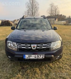 Zils Dacia Duster 2014 Ogre, ar dzinēja tilpumu 1.50 L un nobraukumu 352 tūkst. km par 4700 €, foto  vietnē AUTOMOTO.COM.LV