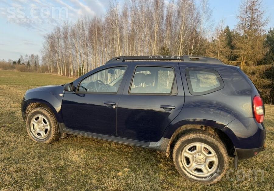 Zils Dacia Duster 2014 Ogre, ar dzinēja tilpumu 1.50 L un nobraukumu 352 tūkst. km par 4700 €, foto 4 vietnē AUTOMOTO.COM.LV