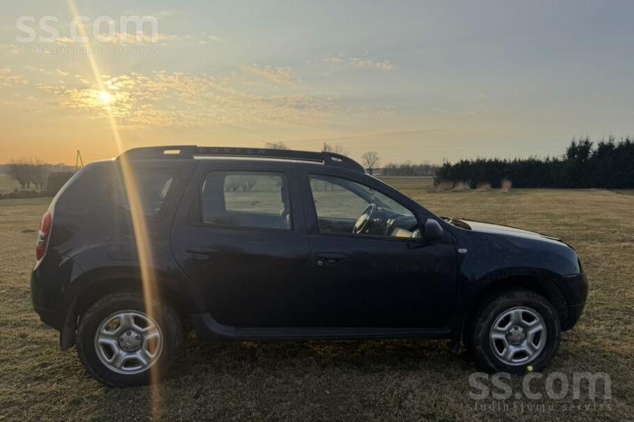 Zils Dacia Duster 2014 Ogre, ar dzinēja tilpumu 1.50 L un nobraukumu 352 tūkst. km par 4700 €, foto 7 vietnē AUTOMOTO.COM.LV