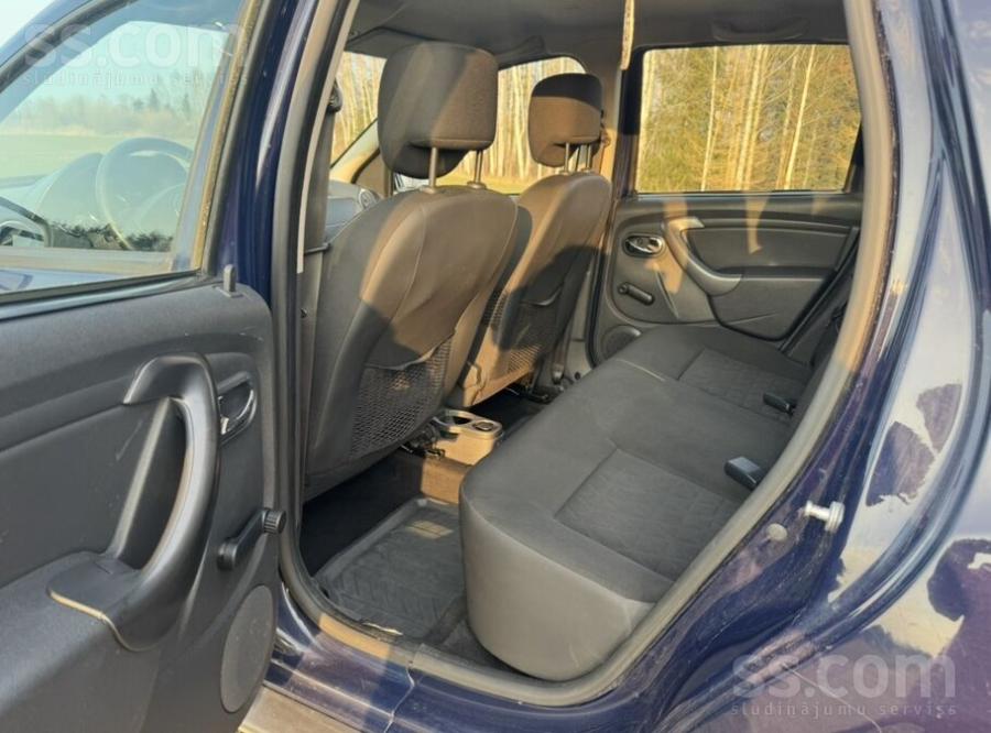 Zils Dacia Duster 2014 Ogre, ar dzinēja tilpumu 1.50 L un nobraukumu 352 tūkst. km par 4700 €, foto 8 vietnē AUTOMOTO.COM.LV