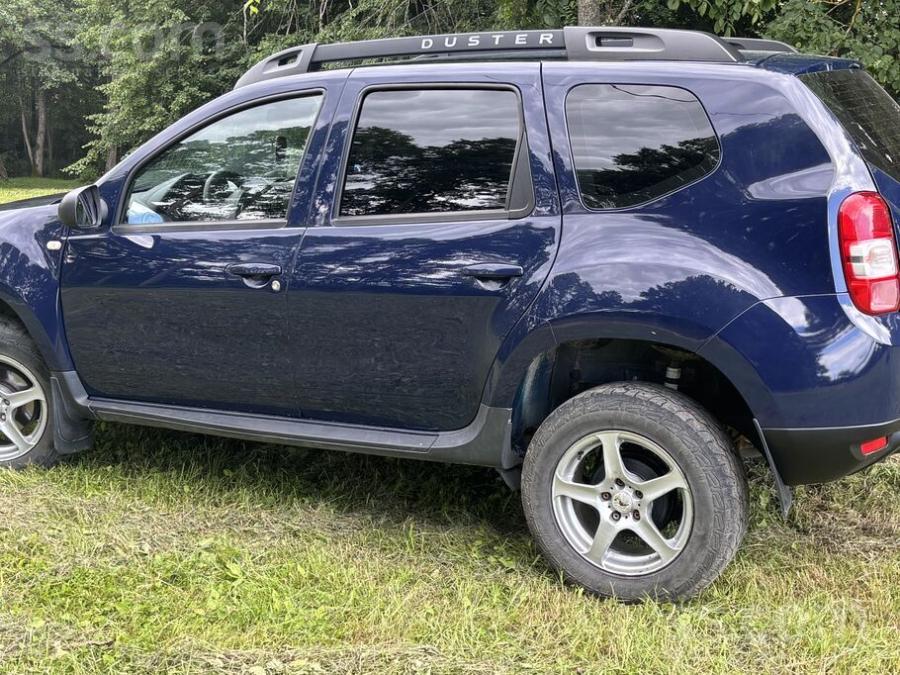 Blue Dacia Duster 2014 in Rezekne, with an engine capacity of 1.50 L and mileage of 236 thousand km for 4990 €, photo 8 on AUTOMOTO.COM.LV